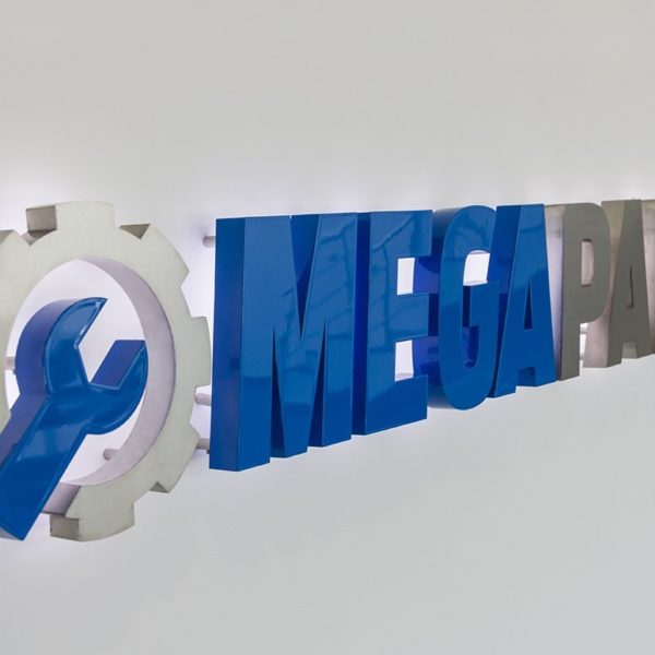 Mega Parts | Светещи назад | Обемни букви | Медия Дизайн