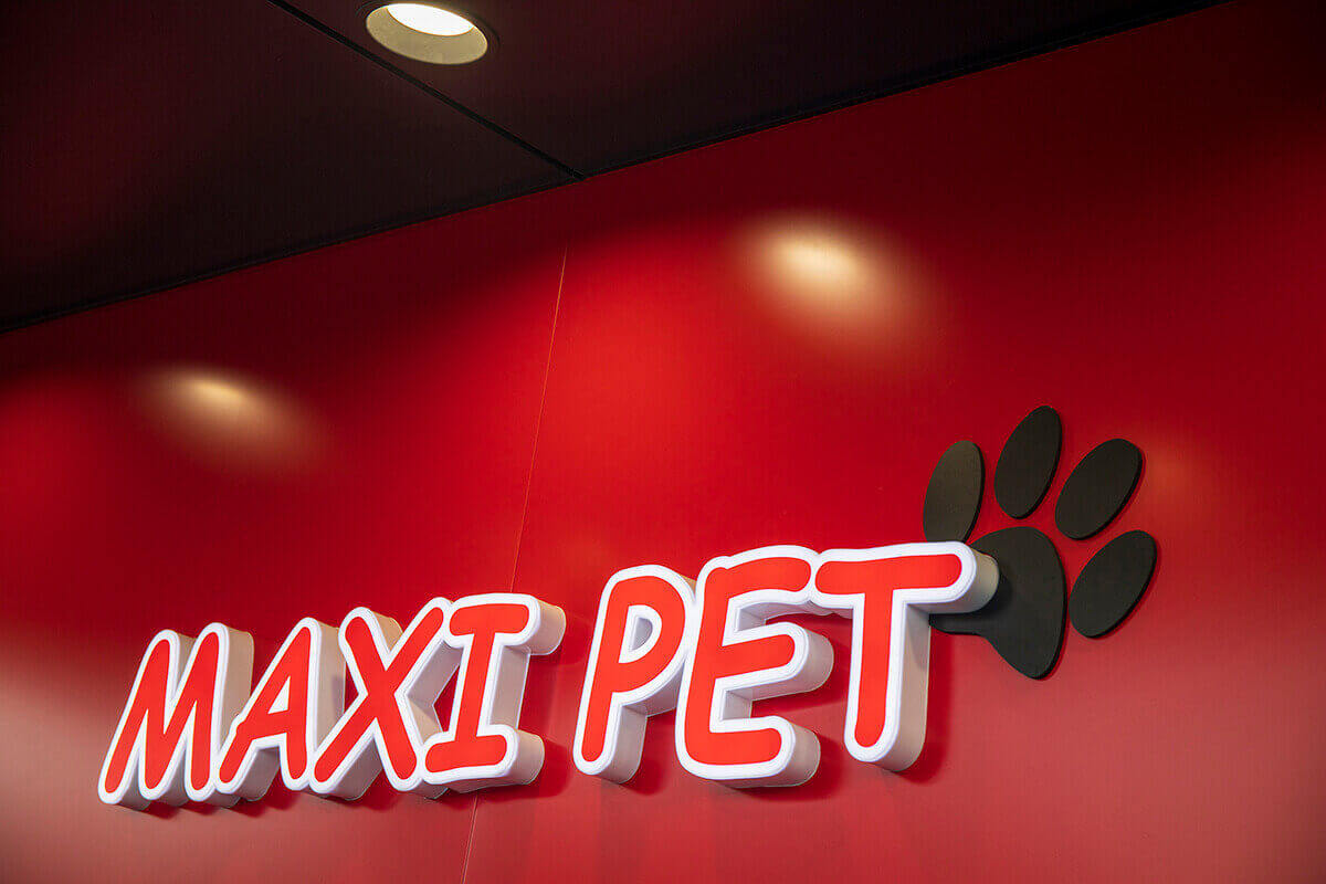 Acrylic channel letters - MAXI PET, Varna | Channel letters
