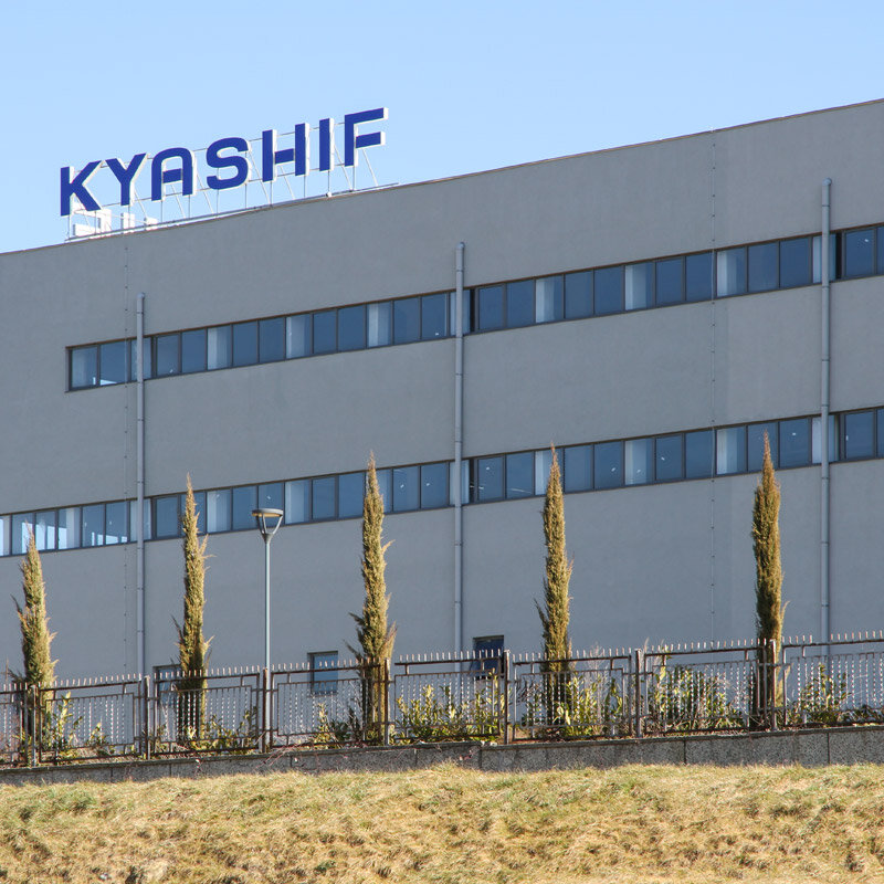 Illuminated channel letters - Kyashif | Aluminum | Channel letters