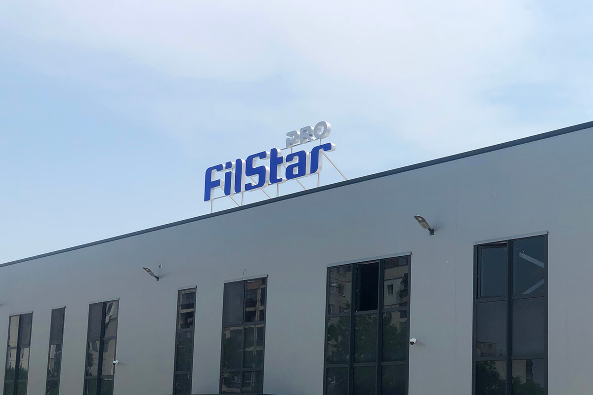 Channel letters with plexiglass face and aluminum pages FilStar Pro