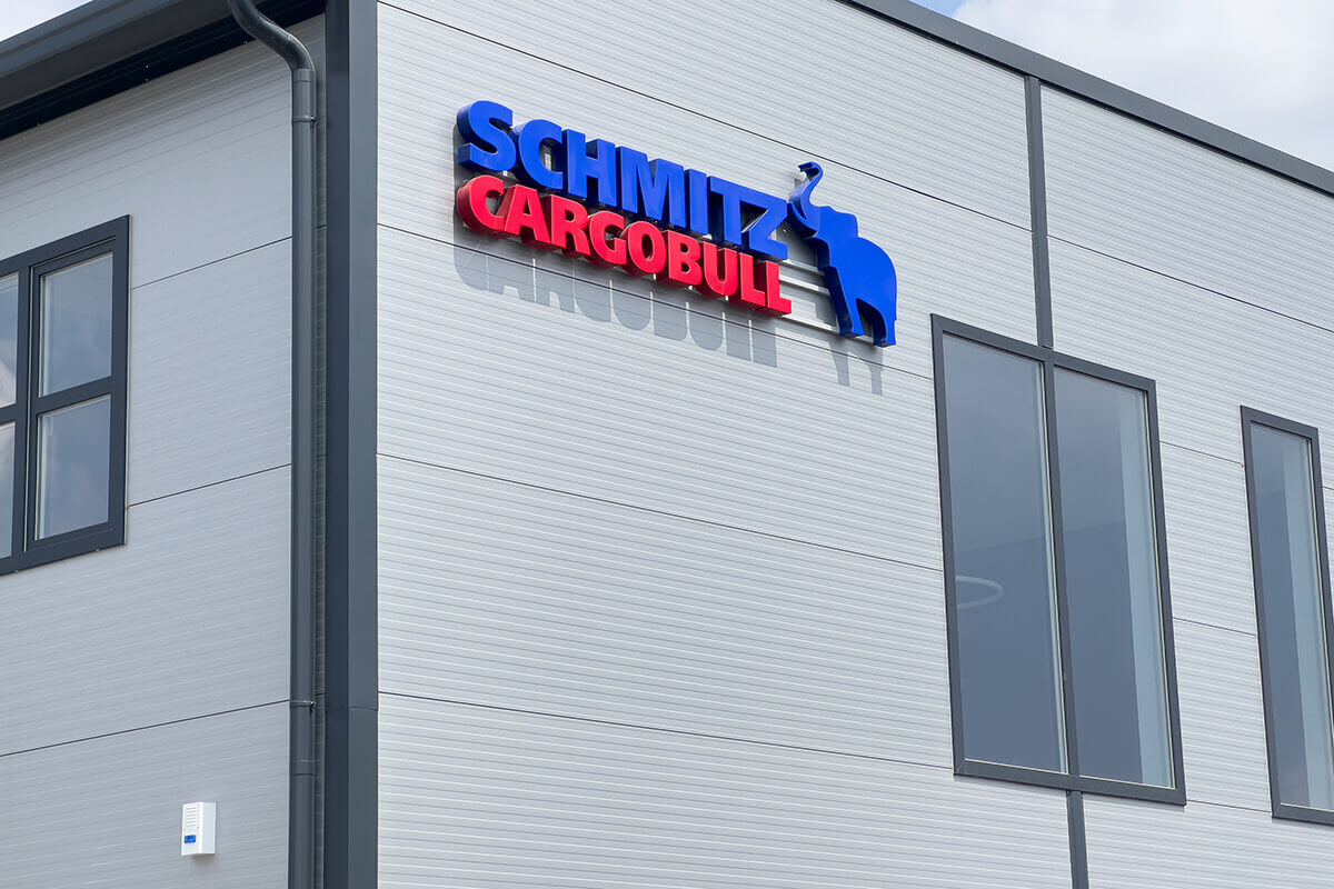 Illuminated channel letters and logo - Schmitz Cargobul, Sofia