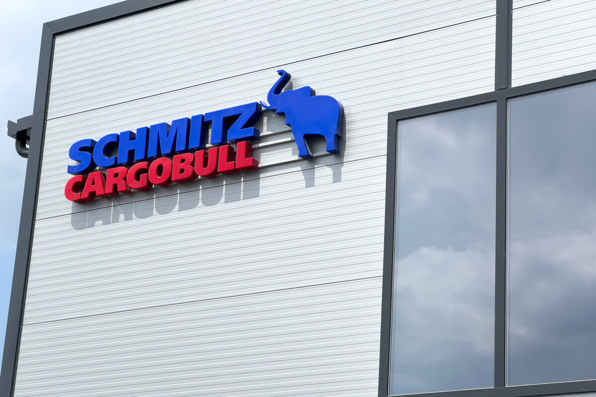 Illuminated channel letters and logo - Schmitz Cargobul, Sofia